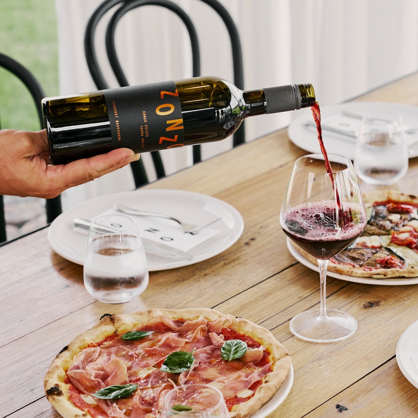 Helicopter to Zonzo Estate in the Yarra Valley – Rotor One